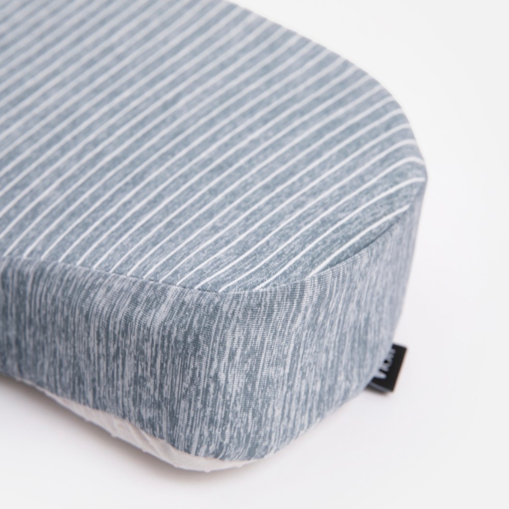 SNOW TOUCH 涼感記憶美臀墊 浪花藍｜HOLA 和樂家居｜HOLA 和樂家居