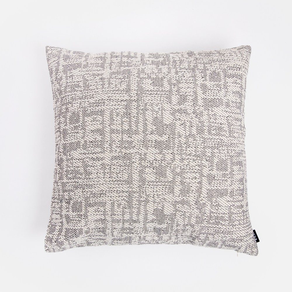 查莉幾何緹花抱枕套50x50cm 幾何黑米｜居家織品｜HOLA 和樂家居