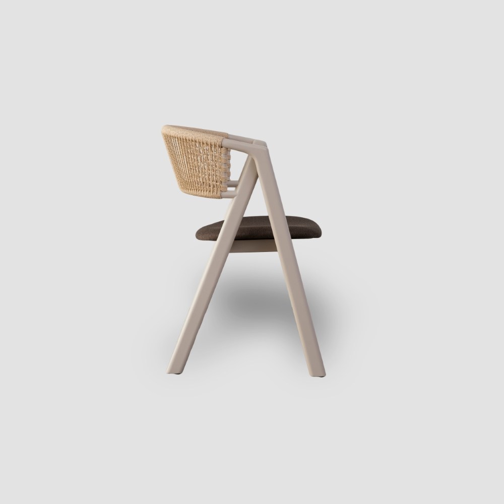 PODIUM Flex 藤編椅 咖｜HOLA 和樂家居｜HOLA 和樂家居